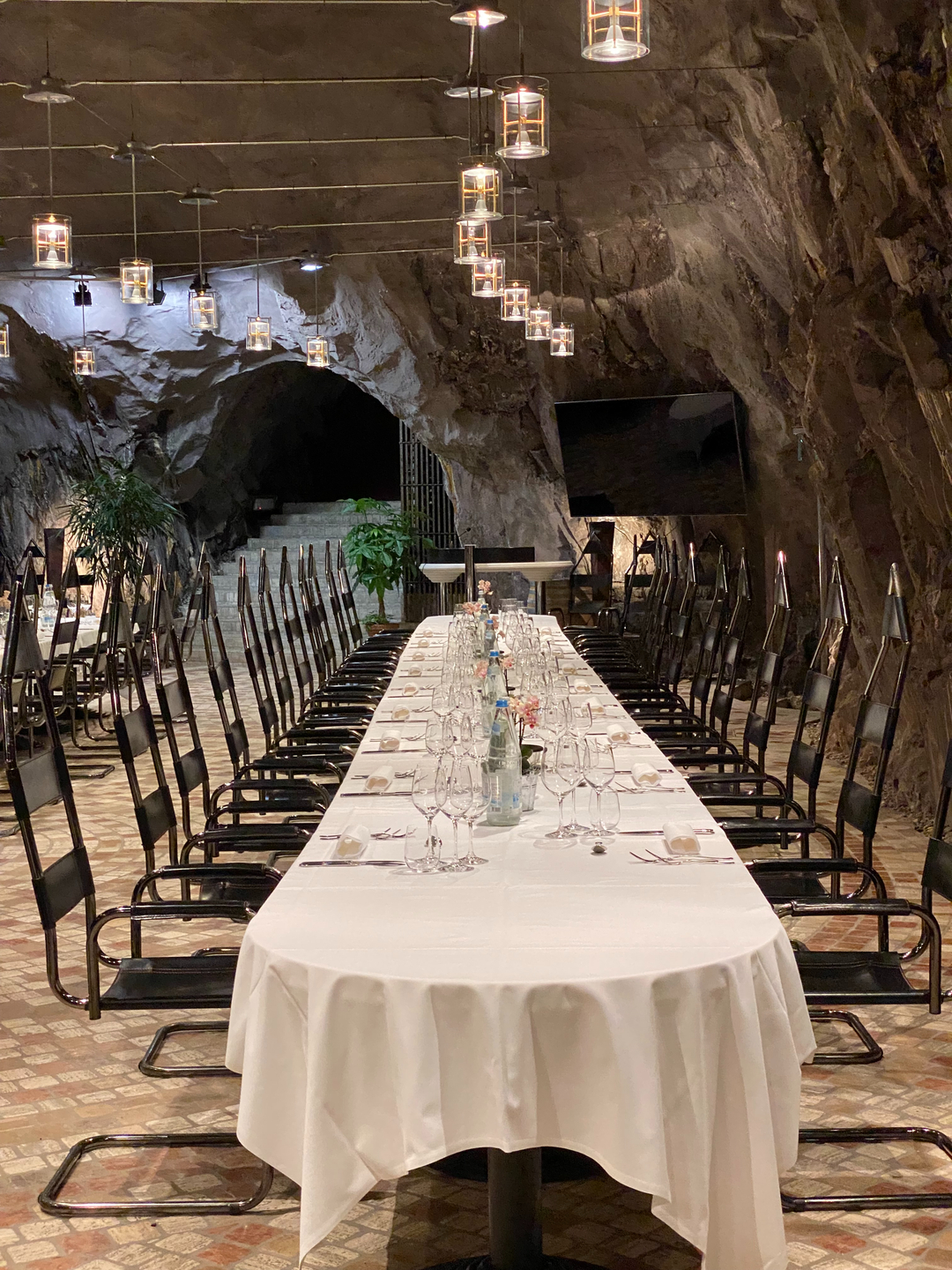 vivaVinus Veranstaltung. Der besondere Abend im Felsenkeller Laimburg